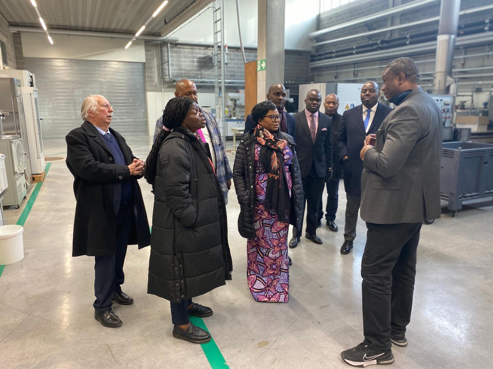 Belgique : Marie Nyange Ndambo s’inspire des modèles wallons pour ...